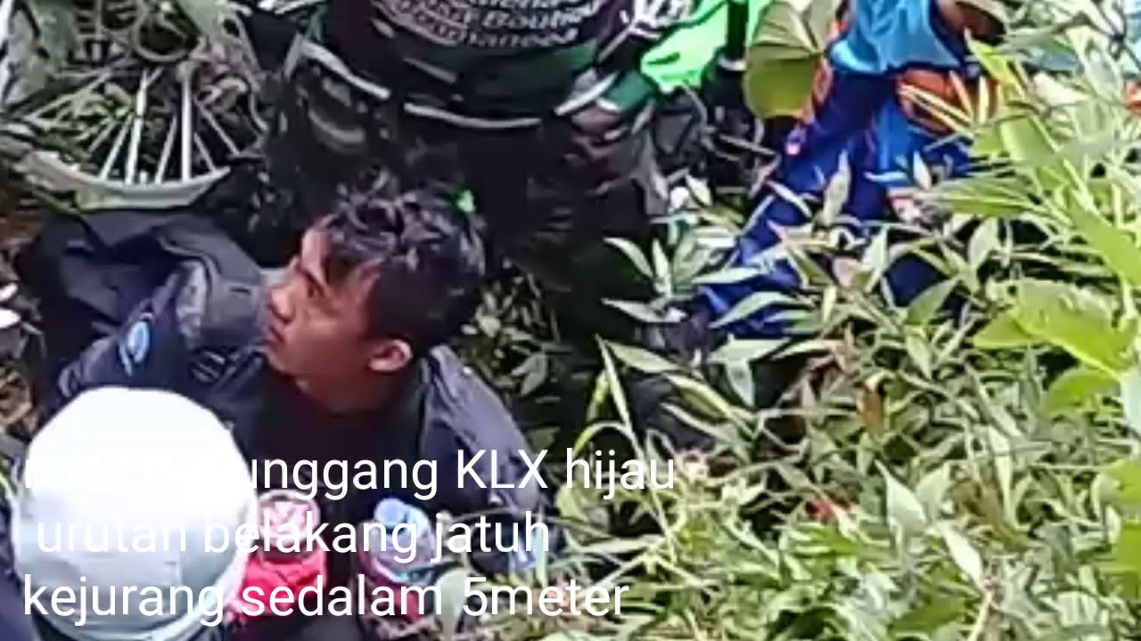Detik2 evakuasi rider jatuh ke jurang - YouTube