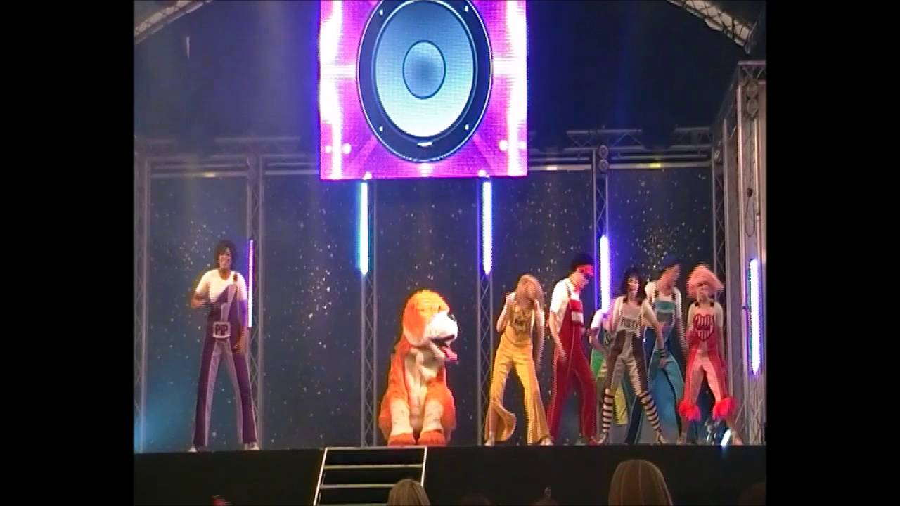 Skyline Gang Minehead Pip's Boom Box June 2016 - YouTube