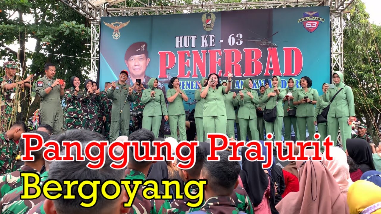 JOY MENGHIBUR DI PANGGUNG PRAJURIT HUT PENERBAD. MINTA 1 LAGU DIKASIH 4 ...