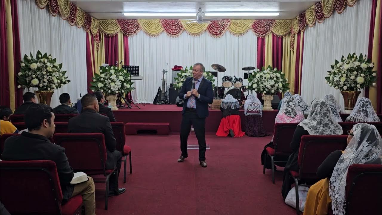 Estudio = Porque adoramos a Jesús si el no dijo que era Dios Pastor ...