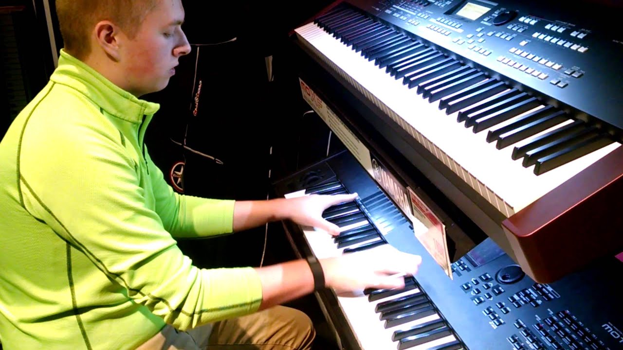 messing around at Guitar Center - keyboard - YouTube