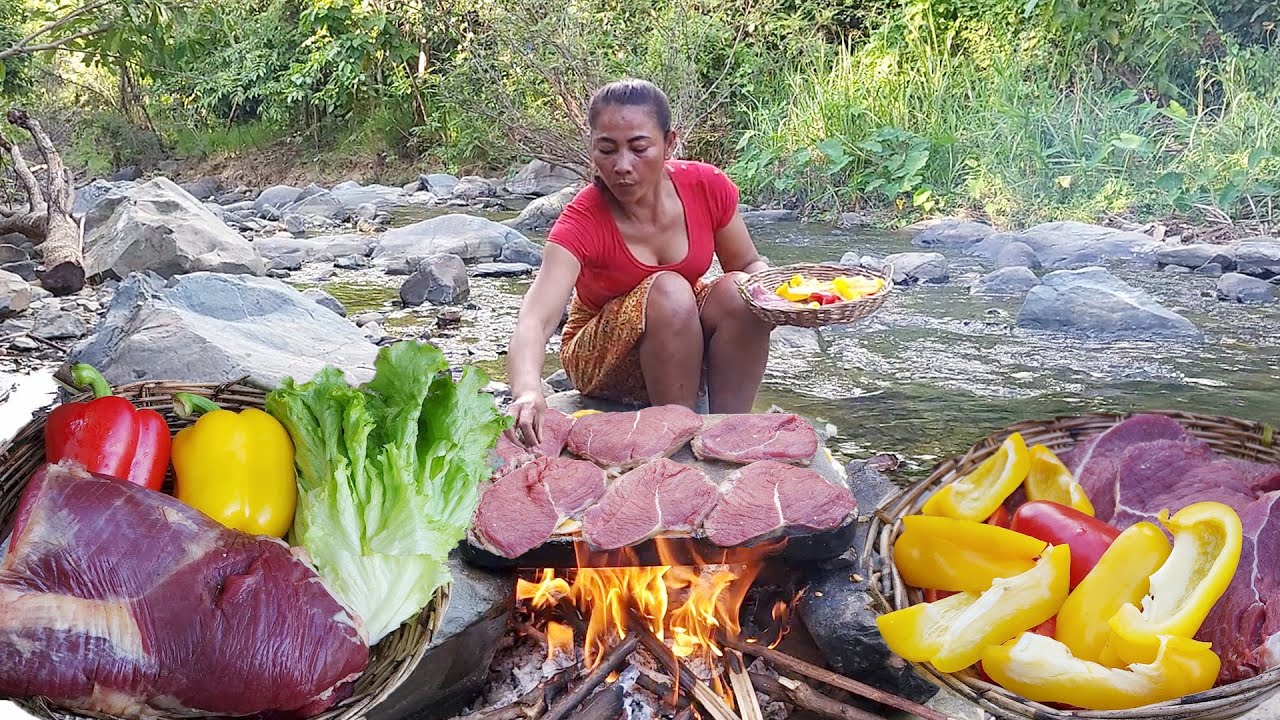 Beef steak bell peppers with Chili sauce for dinner - Cooking on the ...