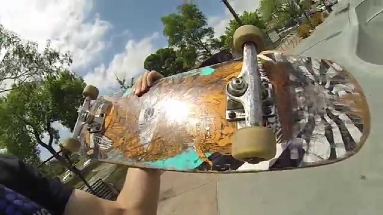 THE WORST BOARD AT THE SKATEPARK? - YouTube