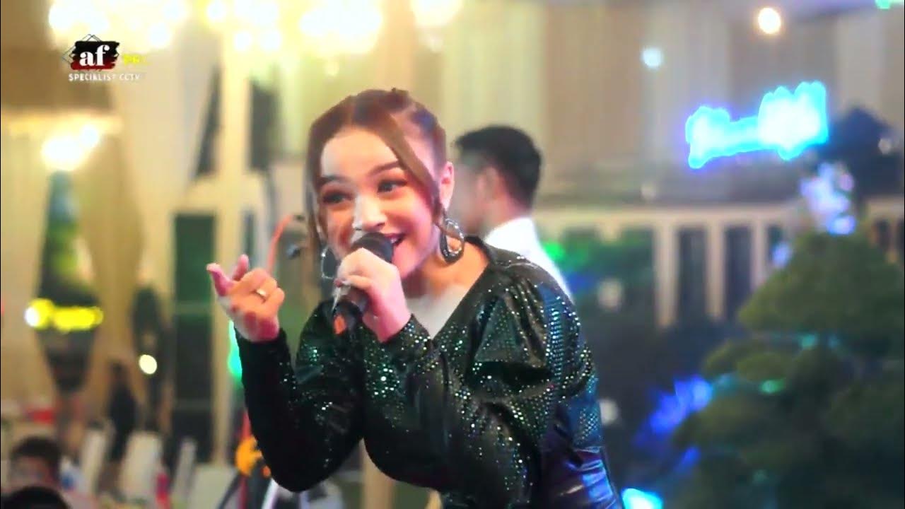 tasya rosmala ikan dalam kolam live wonokoyo malang - YouTube