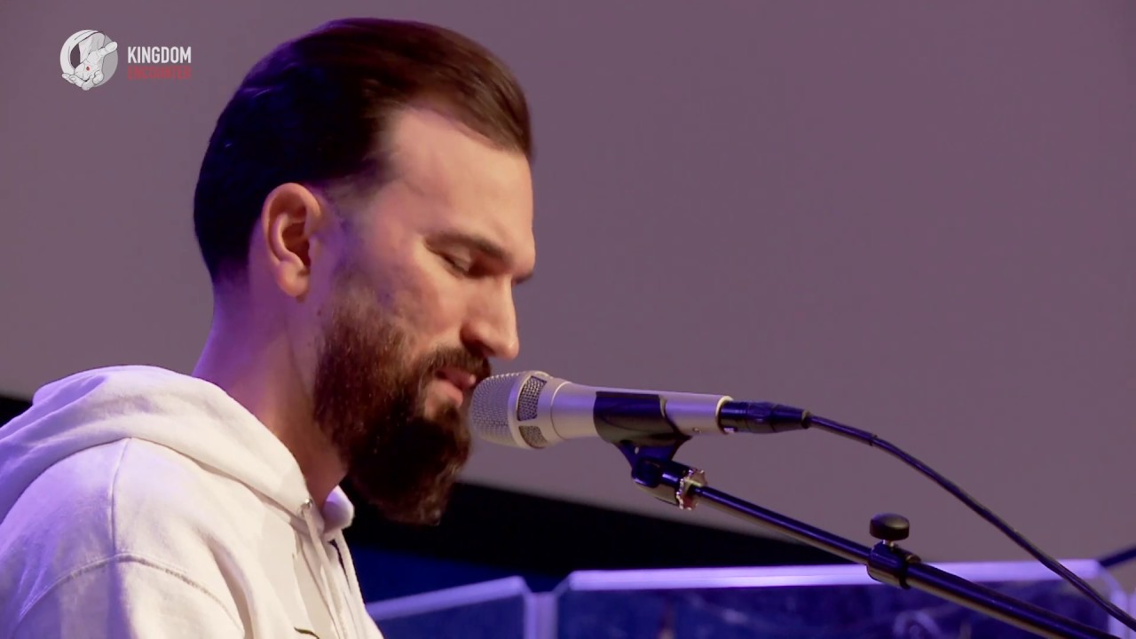 QUIET WORSHIP SET || IN LOVE WITH YOU || Eric Gilmour - YouTube