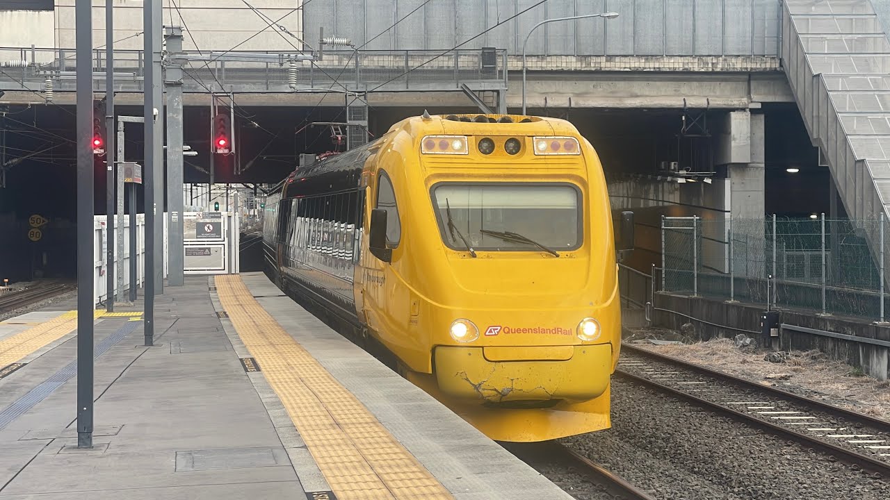 Brisbane CBD track closure part 4 - YouTube