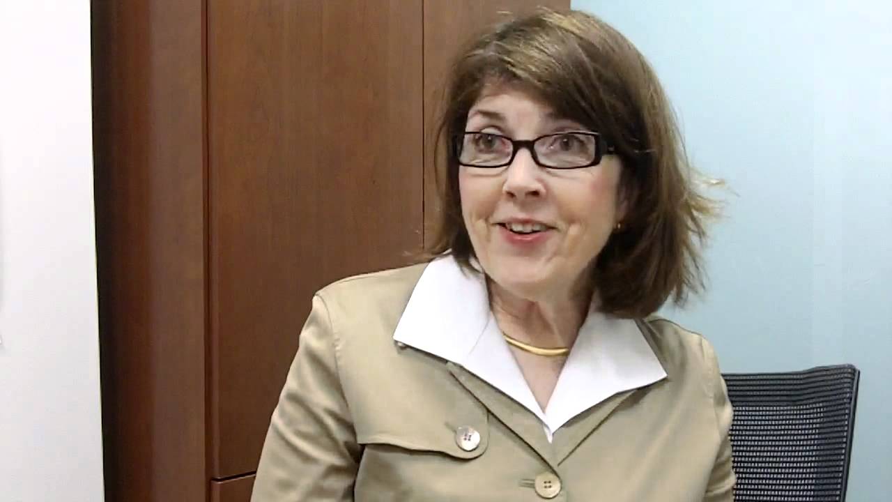 Liz Boyd offers 5 pieces of advice for PR students and pros - YouTube