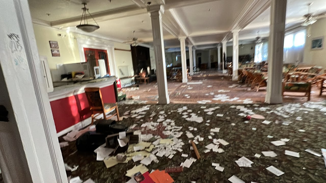 Going Inside Florida’s Oldest Abandoned Hotel Built In 1916 - YouTube