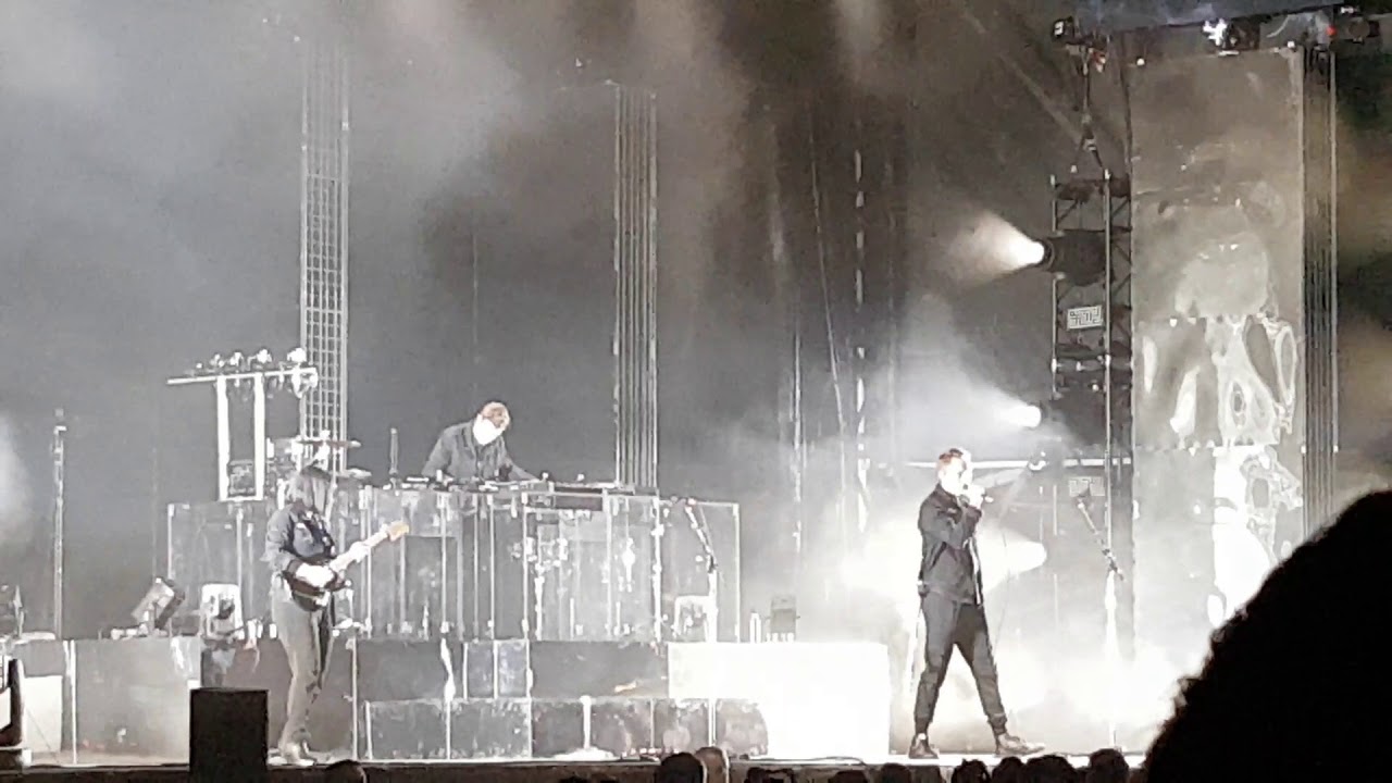 The XX - A Violent Noise Live SWG3 Galvanizers Yard, Glasgow 29/08/2017 ...