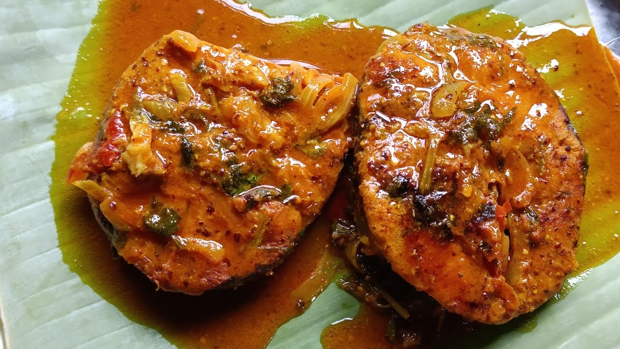 Aar Tangra Mach Kola Patay Vaja// ট্যংরা মাছের পাতুরি//Traditional Mach ...