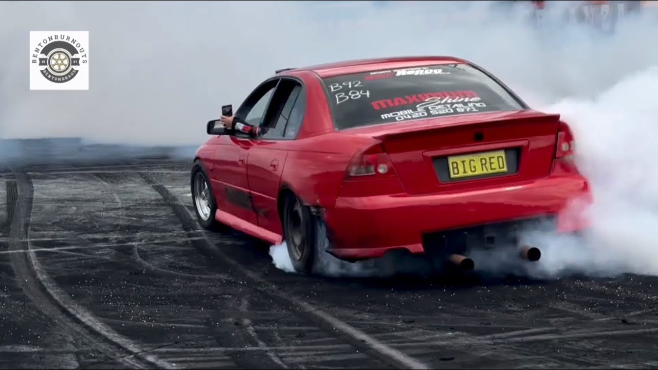 BIG RED burnout at Burnout Masters Burnanza 1/2/2025 - YouTube