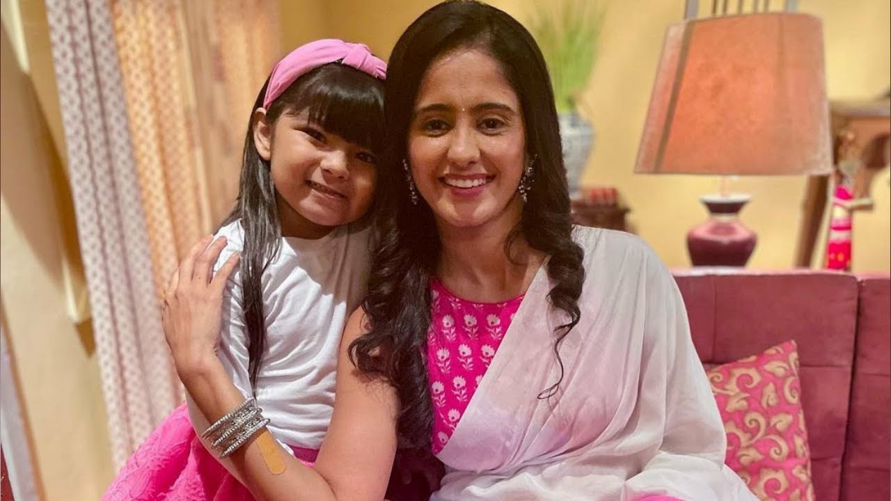 Ayesha Singh Latest BTS Look | Ayesha Sing ITV Best Mother Daughter ...