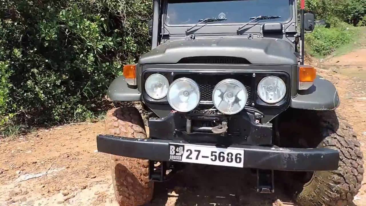 Toyota Landcruiser BJ45 Off-road - YouTube