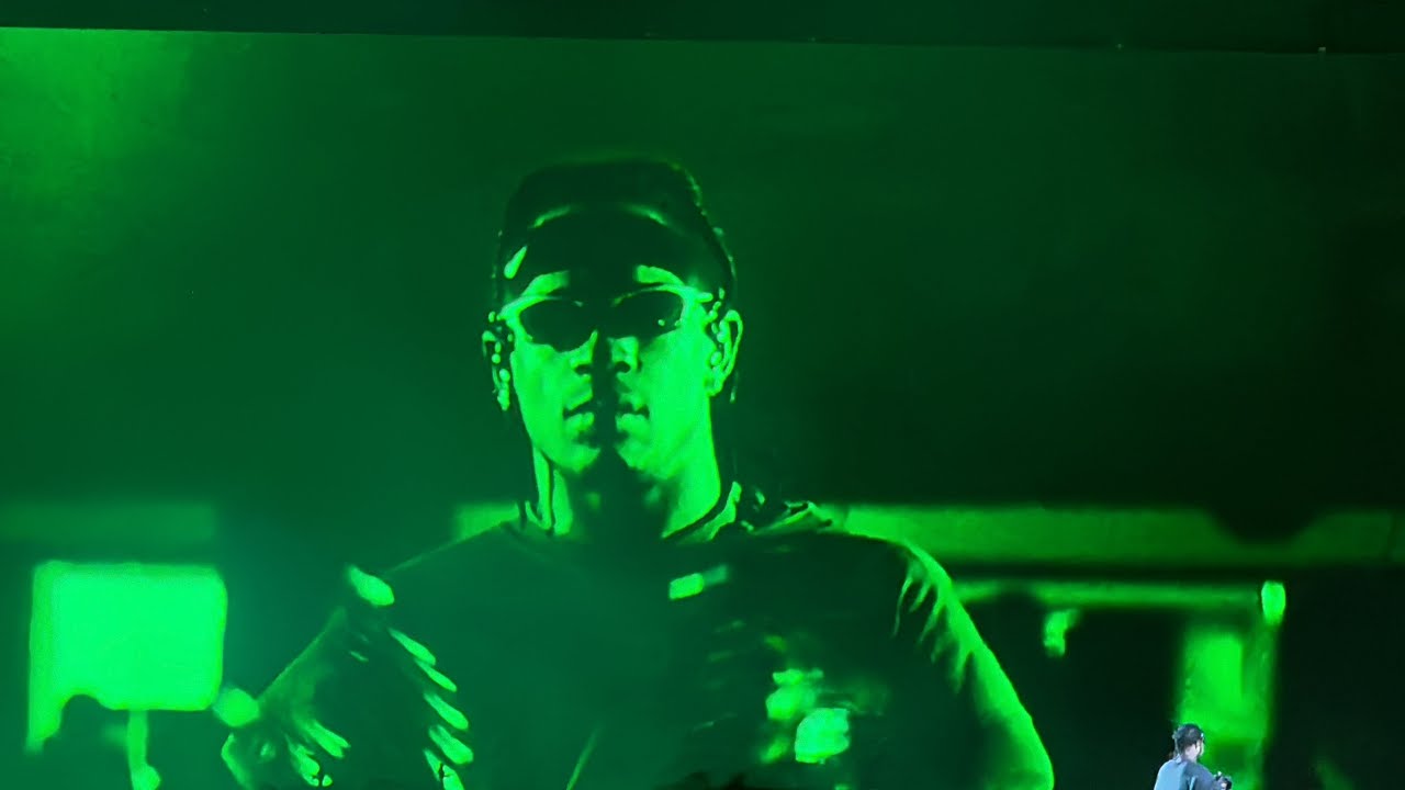 Travis Scott New unreleased song preview in Auckland New Zealand - YouTube