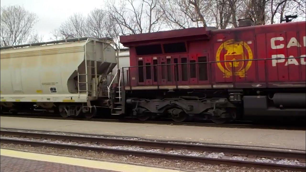 CP 8628 w/CPKC 644 sand return 4/29/23 - YouTube