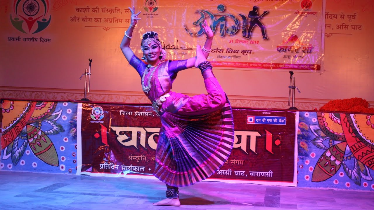 Banaras,Ghat Sandhya || Valachi Varnam Anname || Chayasri Basumatary ...