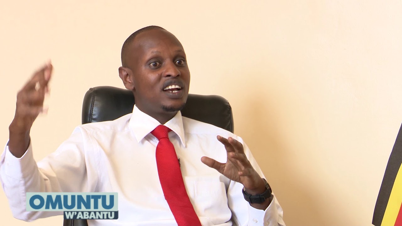 OMUNTU W'ABANTU : Omwami Sanga Moses gwetukyaaziizza. CC - YouTube