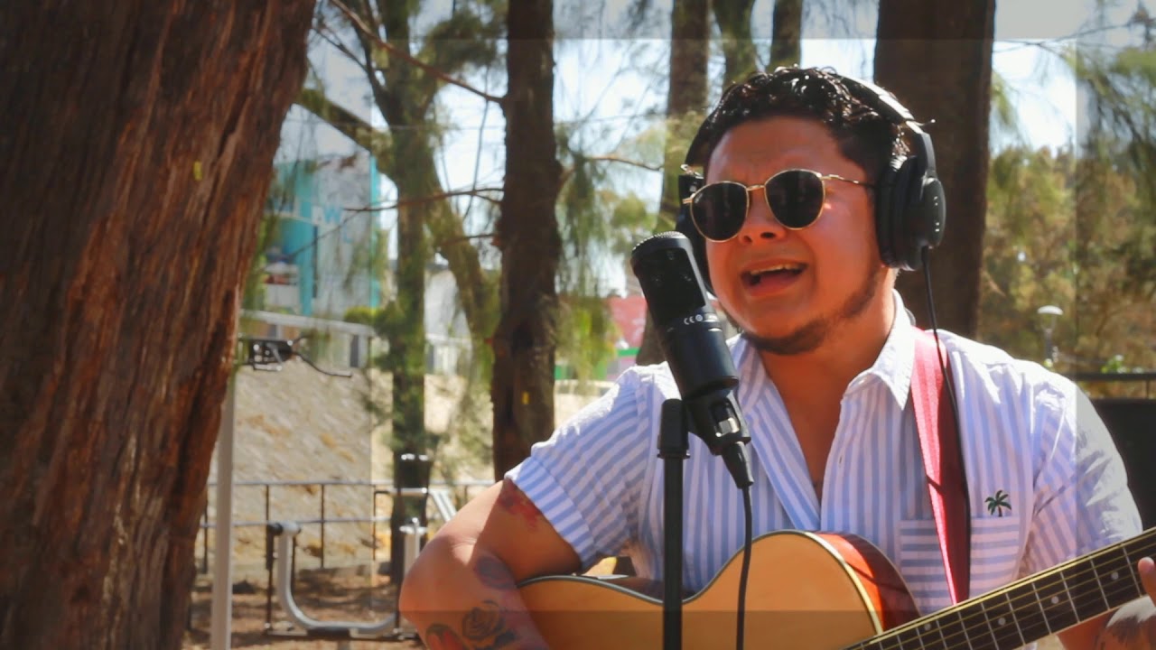 Caraluna (cover bacilos) - YouTube