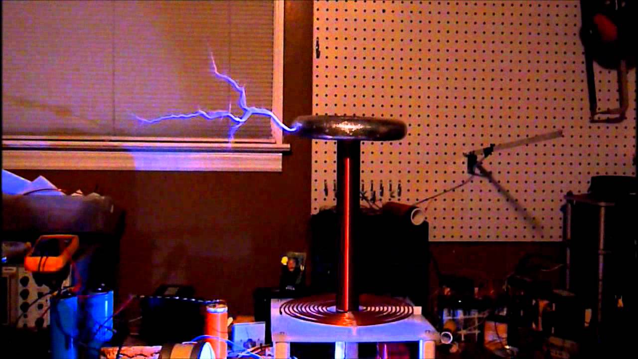ZVS Flyback Tesla Coil pt2 - YouTube