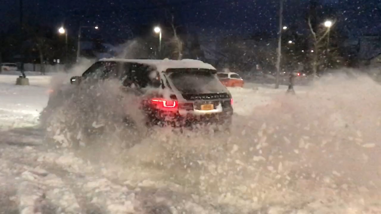 Range Rover Sport 2016 First Snow Burnout - YouTube