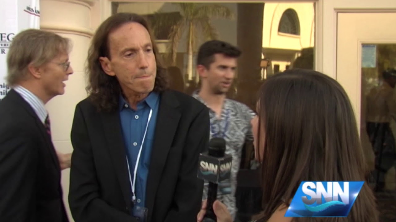 SNN: 2018 Sarasota Film Festival opening night with Sandy Stern - YouTube