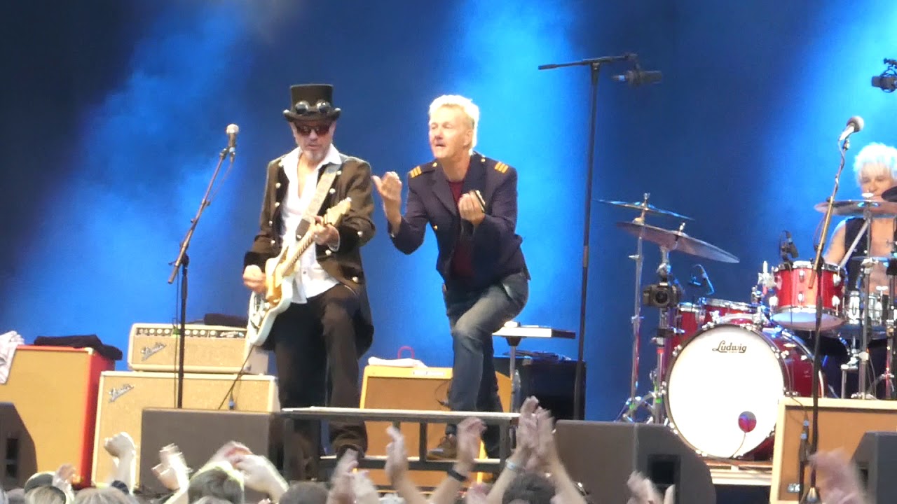 Wilmer X at Borgholm castle 20180802 - Teknikens under. - YouTube