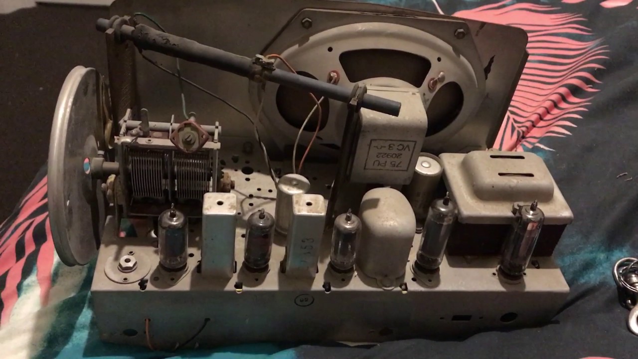 More detail of my 1955 AWA "Radiola" 5 tube radio. - YouTube