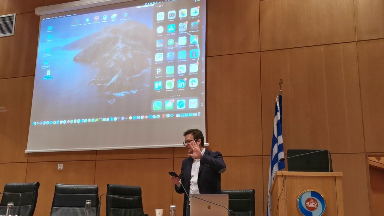 Παρουσίαση ψηφιακού βοηθού Περιφέρειας Κρήτης - YouTube