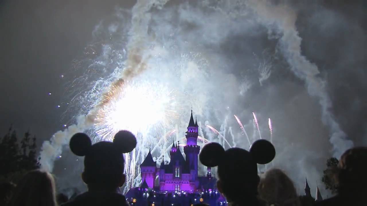 NEW DISNEYLAND FIREWORKS SHOW MAGICAL LIGHTS UP THE NIGHT - YouTube