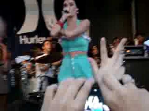 Warped Tour Katy Perry - YouTube