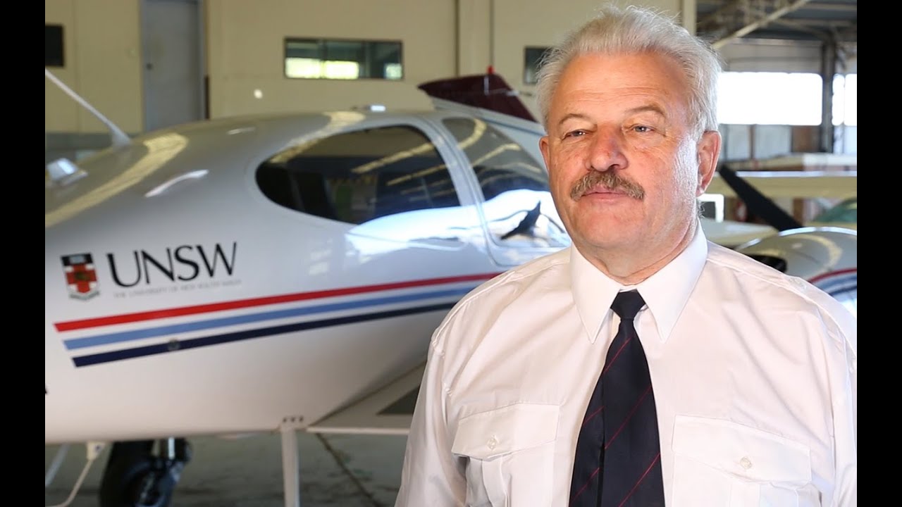 QantasLink gives flying start to UNSW Aviation students - YouTube
