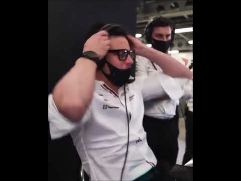 Toto Wolff reacts to Lewis Hamilton's mistake at the 2021 Baku GP