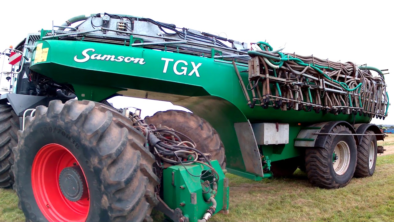 Claas Xerion 3300 Saddle Trac Tractor With Samson TGX Spreader - YouTube