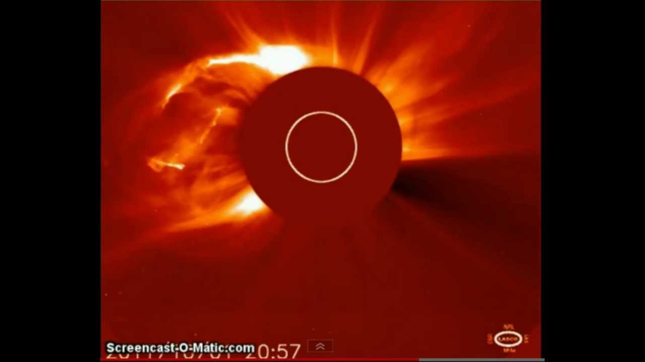 Large comet hitting the sun through various telescopes 10/02/11 - YouTube