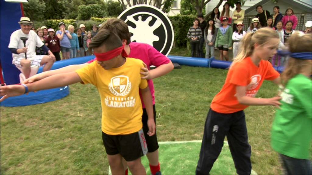 Classroom Gladiators- Thorndon school: Gunge Plunge - YouTube