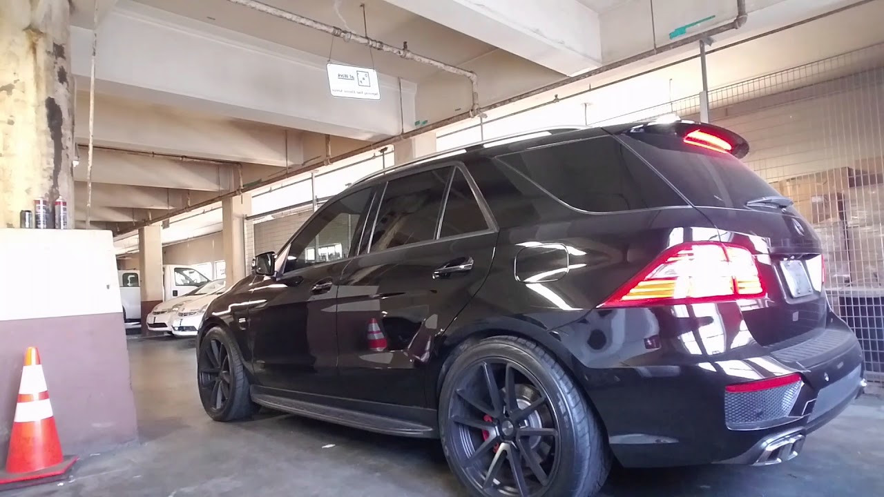 W166 ML63 Cold Start - YouTube