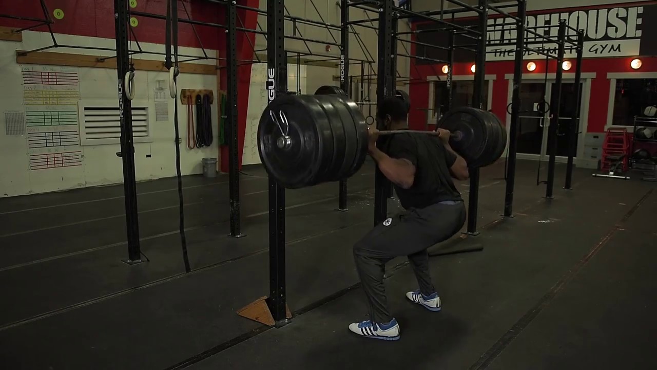 How to Squat with Eze Obiora - YouTube