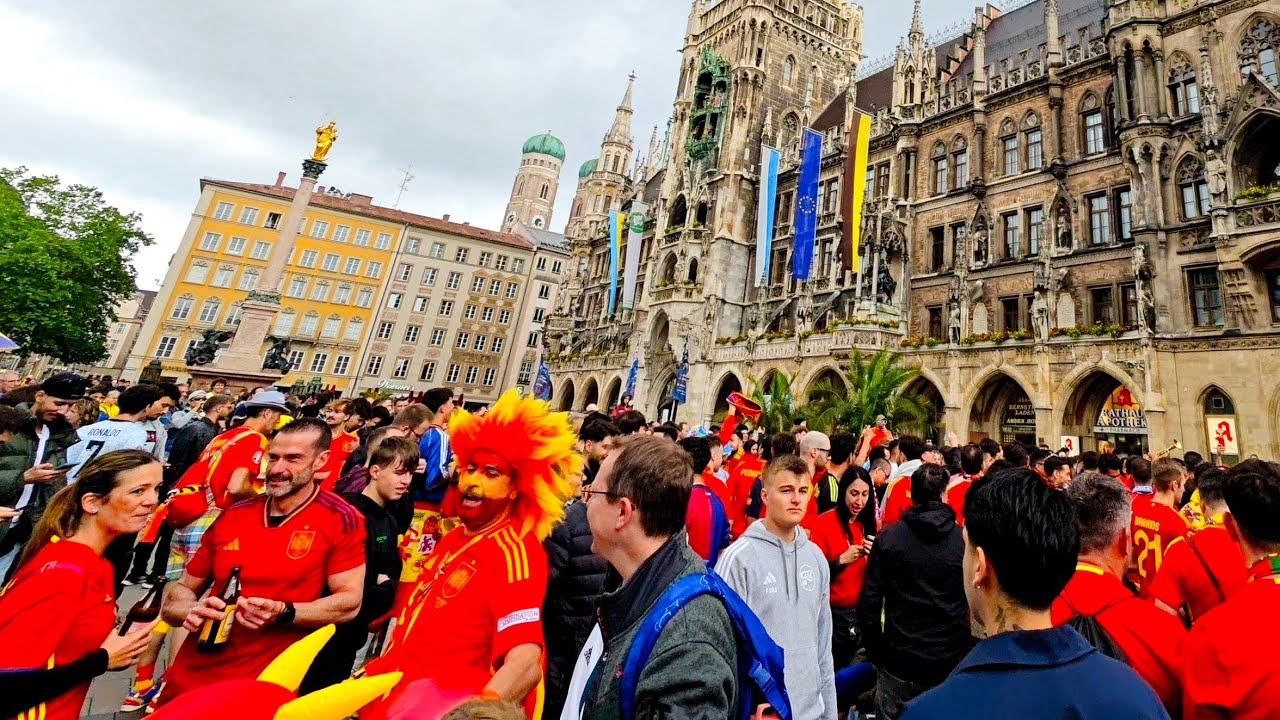 🇪🇦 Spain Fans in Munich Marienplatz | Germany Nations League 2025 ...