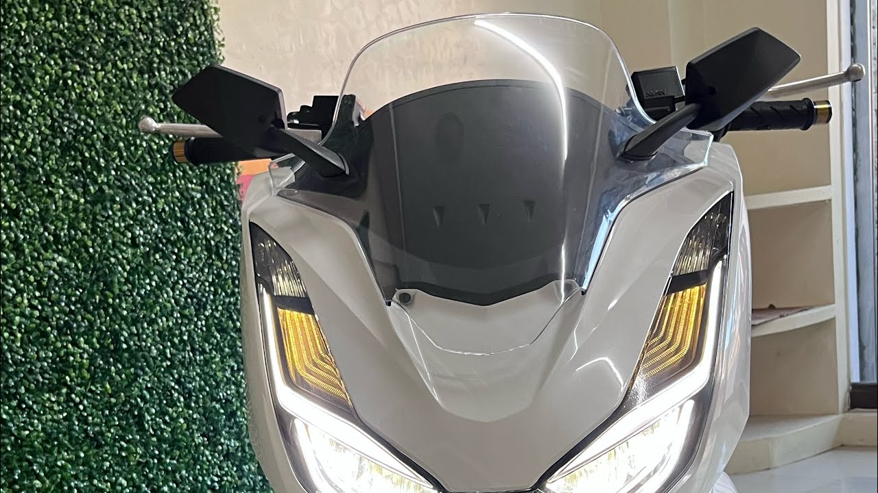 Installing clear visor for PCX160 / PINAKA MAANGAS NA VISOR! - YouTube