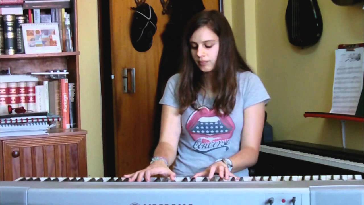 Sofia Grilo - Yann Tiersen - Comptine d'un Autre Eté - YouTube