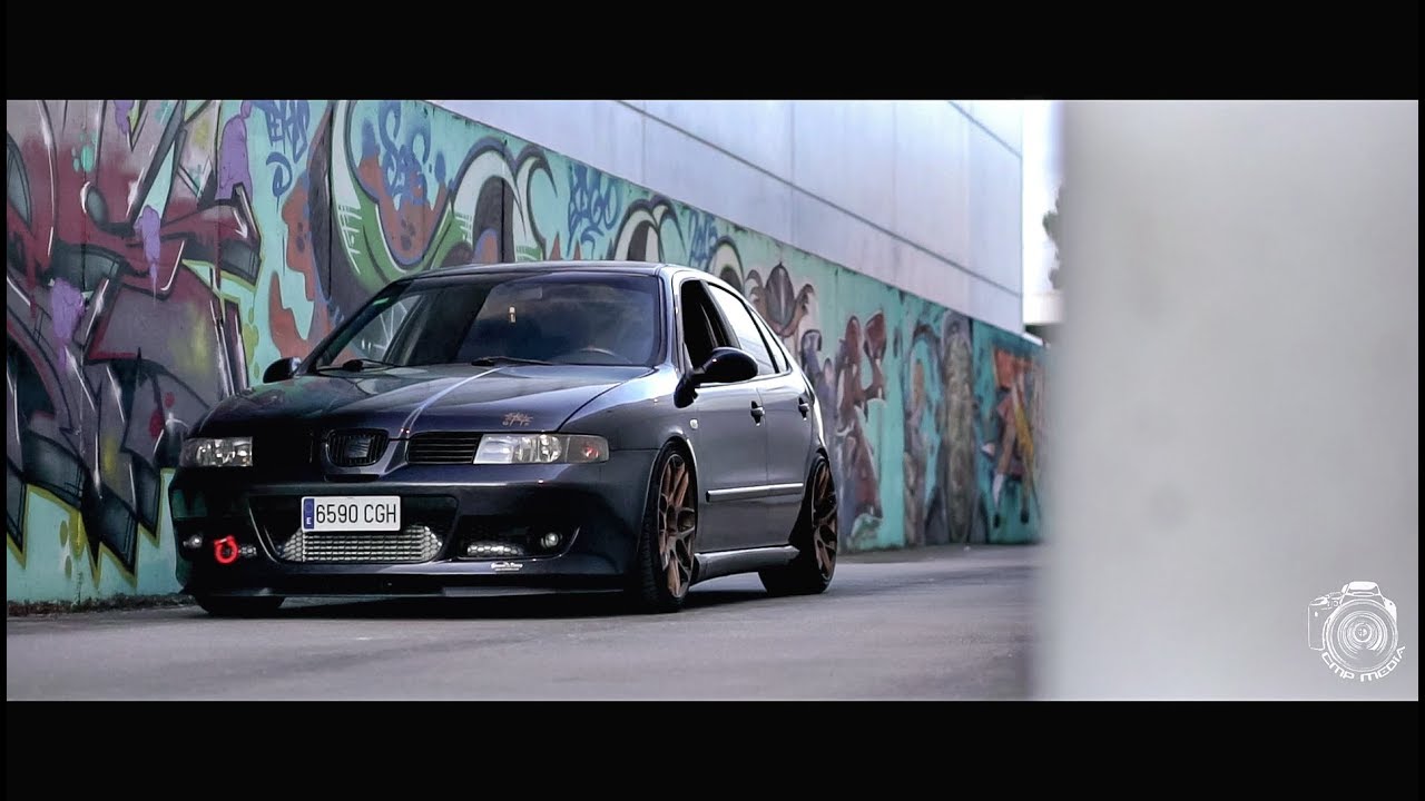 STATIC SEAT LEÓN 1M - YouTube