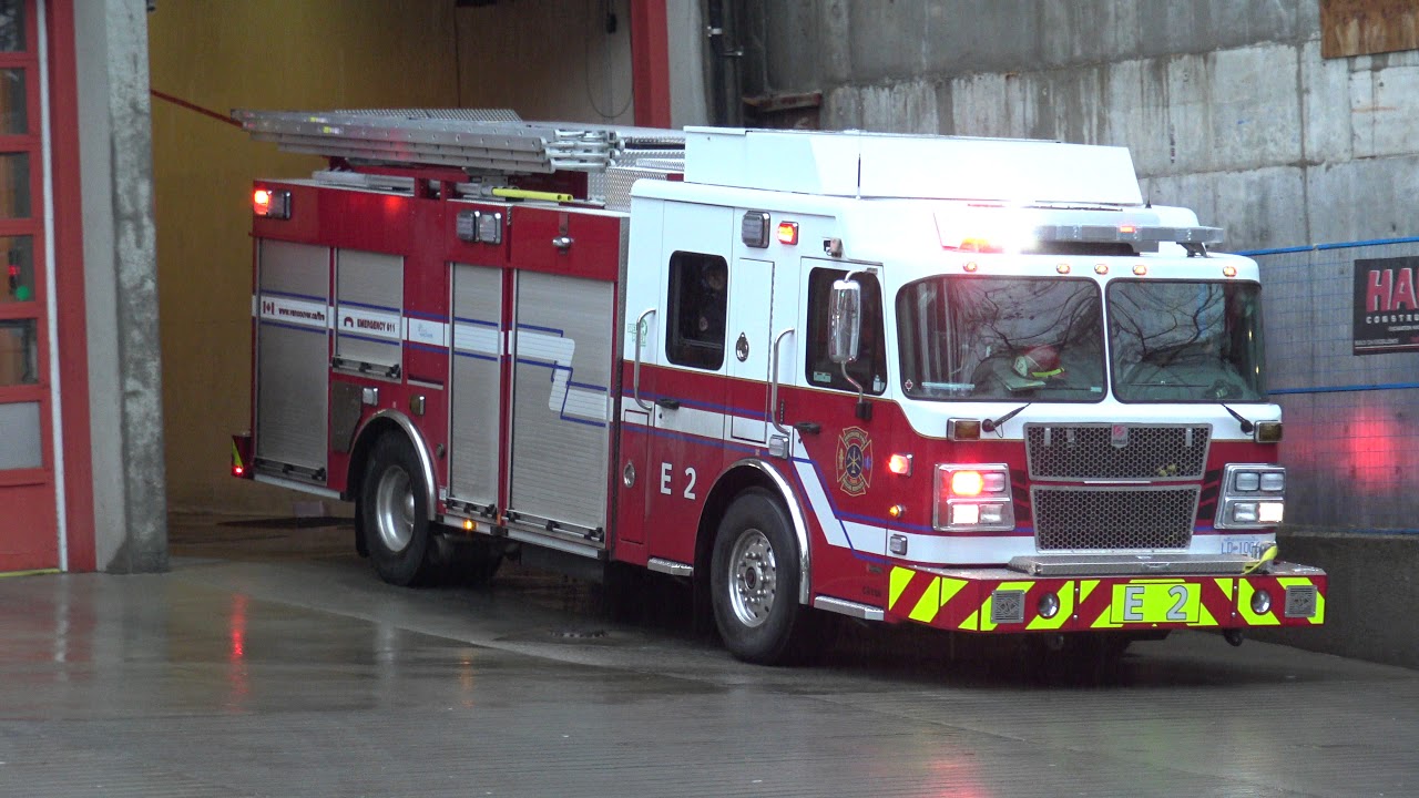 Vancouver Fire & Rescue Services - Engine 2 Responding - YouTube