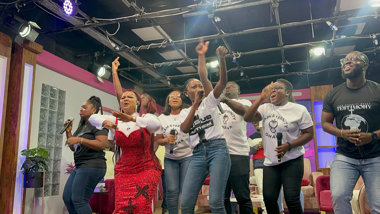 Team Eternity performs their HIT record Defe Defe with Mcbrown on ...