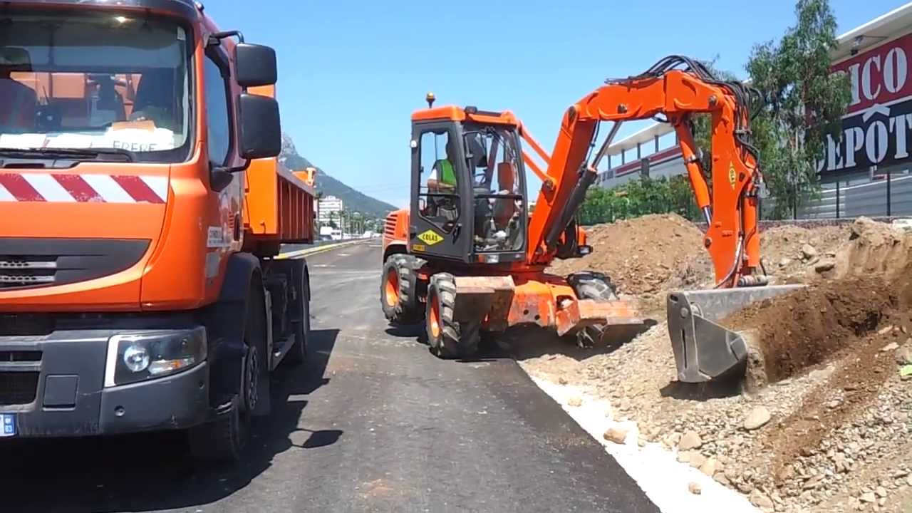 mécalac 12 mtx de colas - YouTube