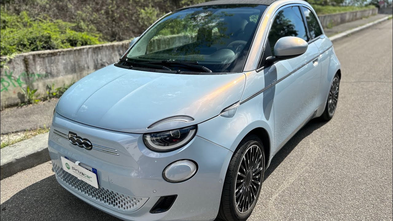FIAT 500 La Prima Cabrio 42 kWh - YouTube