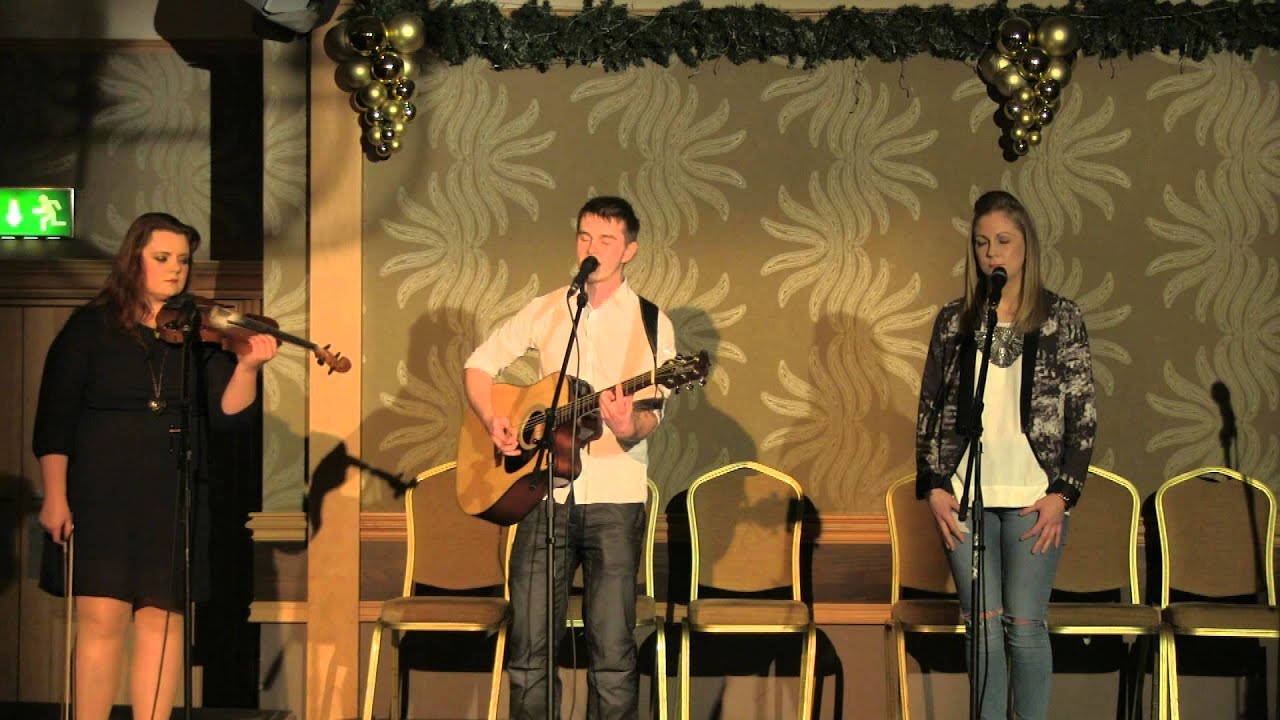 JACK DEACON sings "Little lion man" - YouTube