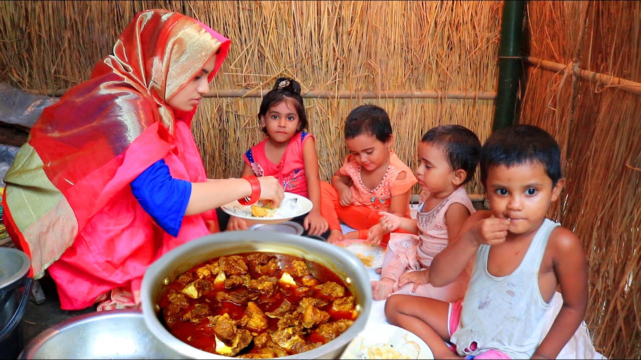 Village family eating time || In happy mood || Village lifestyle ...