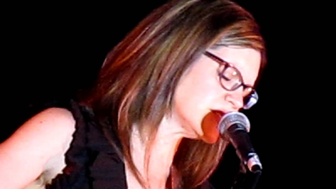 Lisa Loeb - Falling in Love (Live), Marina del Rey, California, 07/21 ...