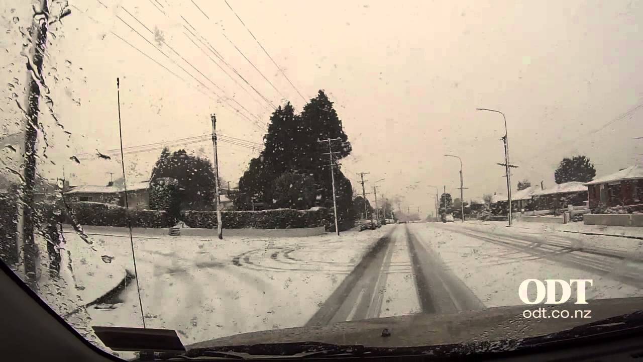 Snow day in Dunedin - YouTube