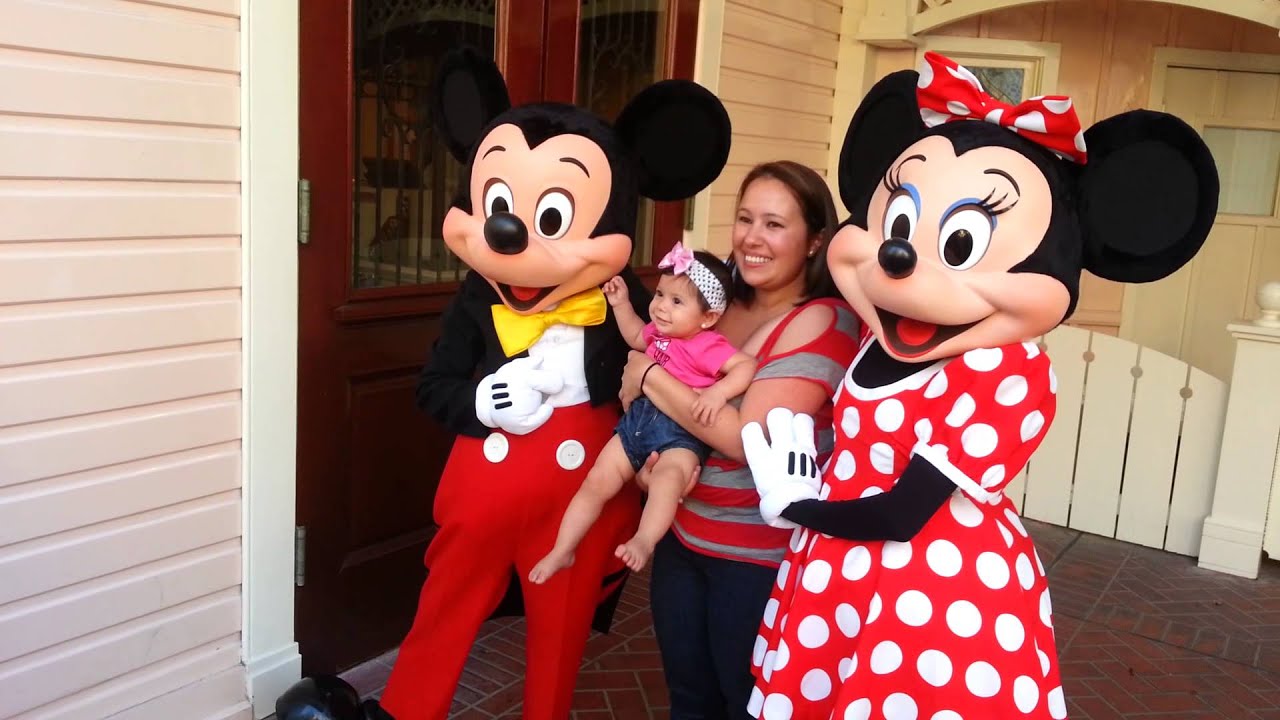 Zoey meets Mickey and Minnie. - YouTube